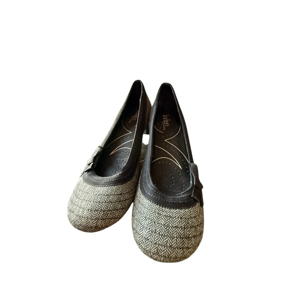 Clarks | Shoes | Indigo By Clarks Samba Heels Shoes Sz 8 Bow Block ...